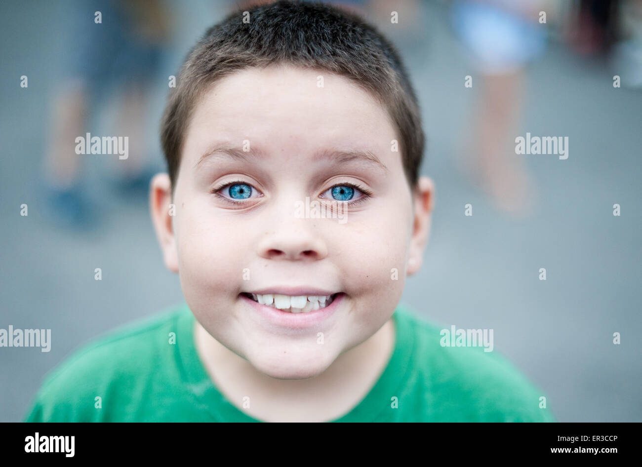 Portrait of a boy smiling Stock Photo - Alamy