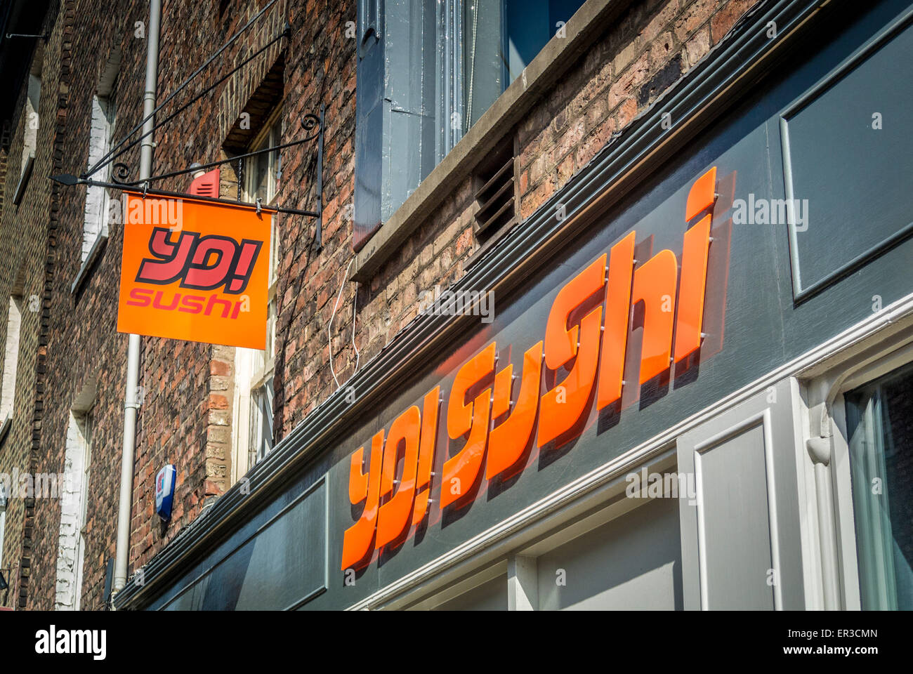 Yo Sushi sign Stock Photo - Alamy