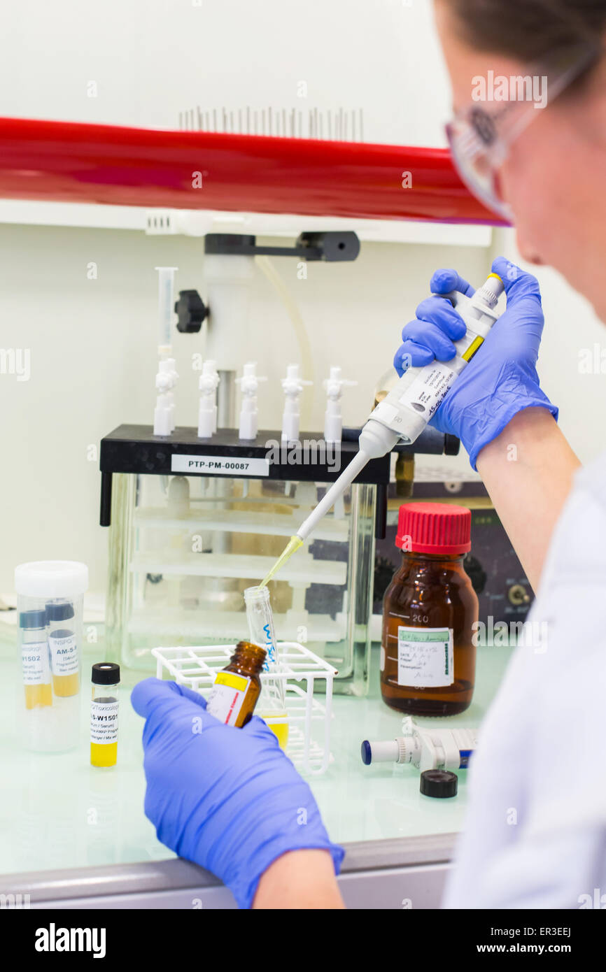 Cyanide determination in blood. Forensic analysis, Laboratory of ...