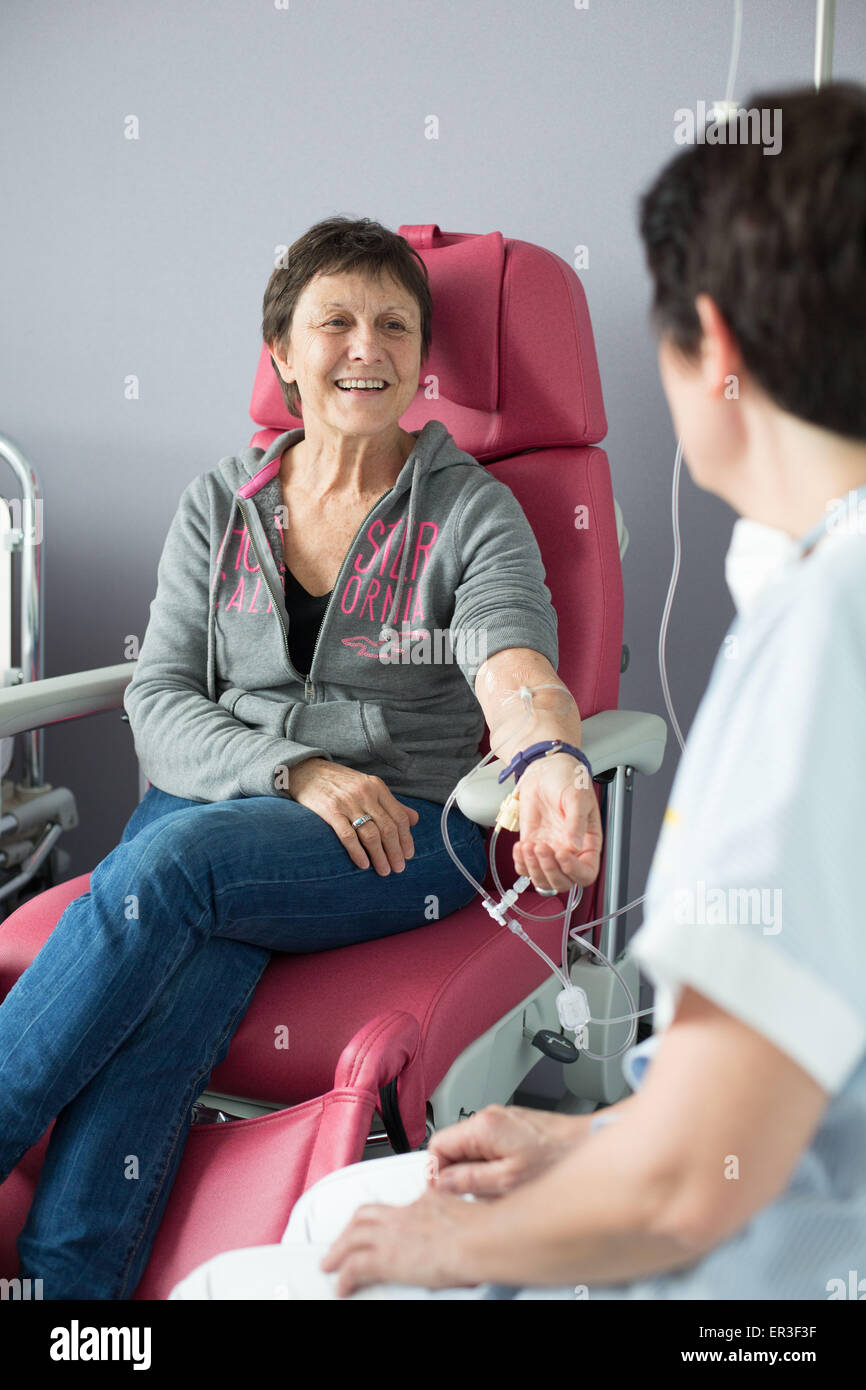Patient treatment hi-res stock photography and images - Alamy