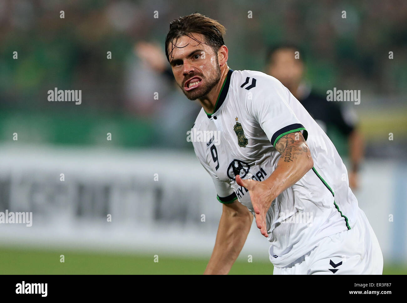 (150526) -- BEIJING, May 26, 2015, (Xinhua) -- Eduardo Goncal of ...