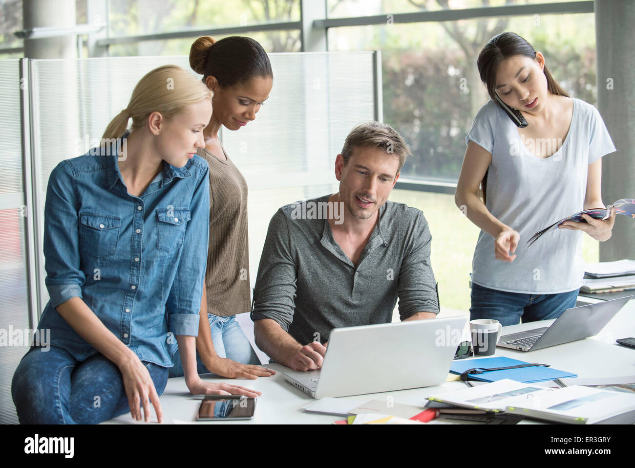Team brainstorming session Stock Photo - Alamy