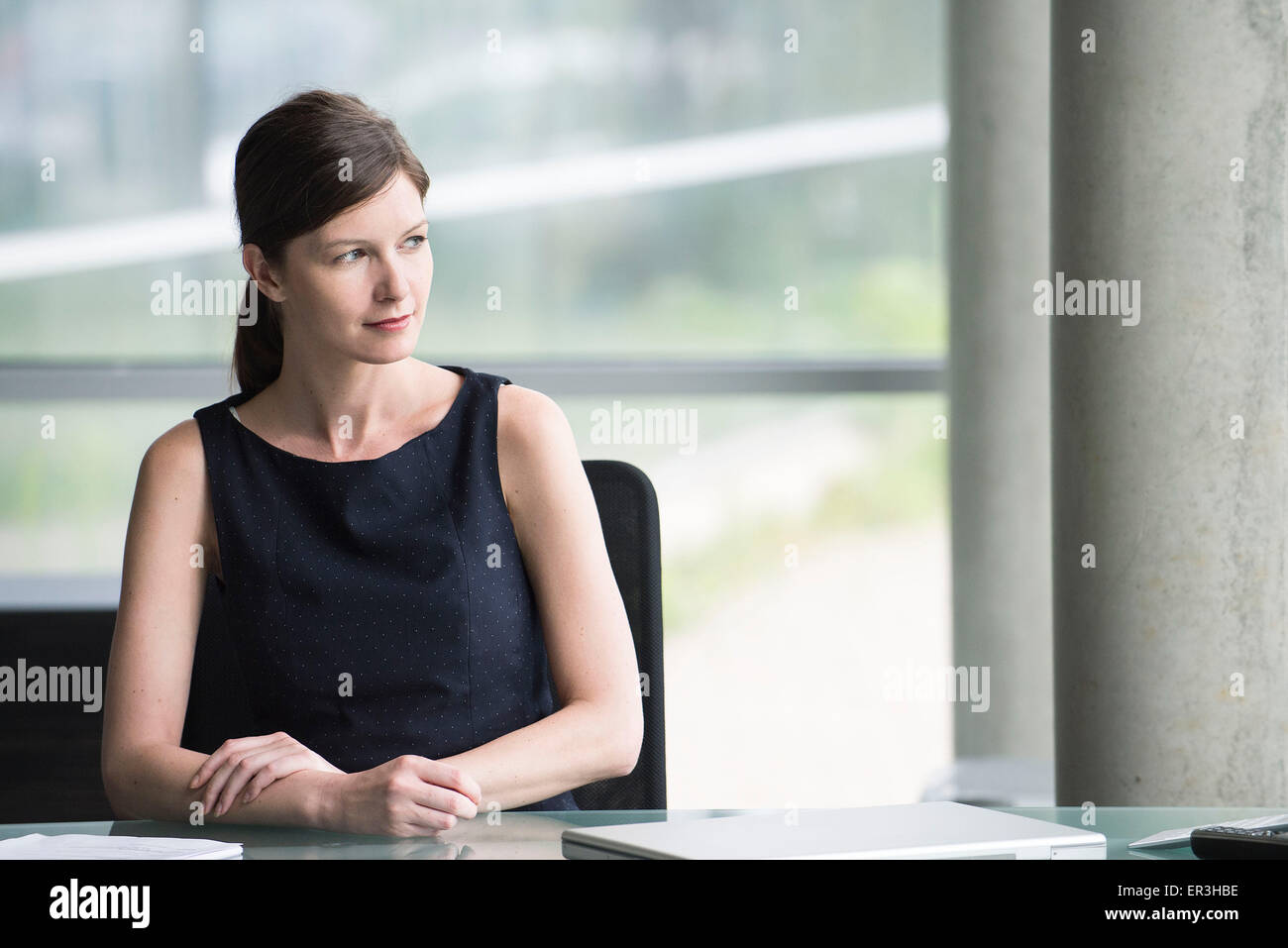 Business women hi-res stock photography and images - Alamy