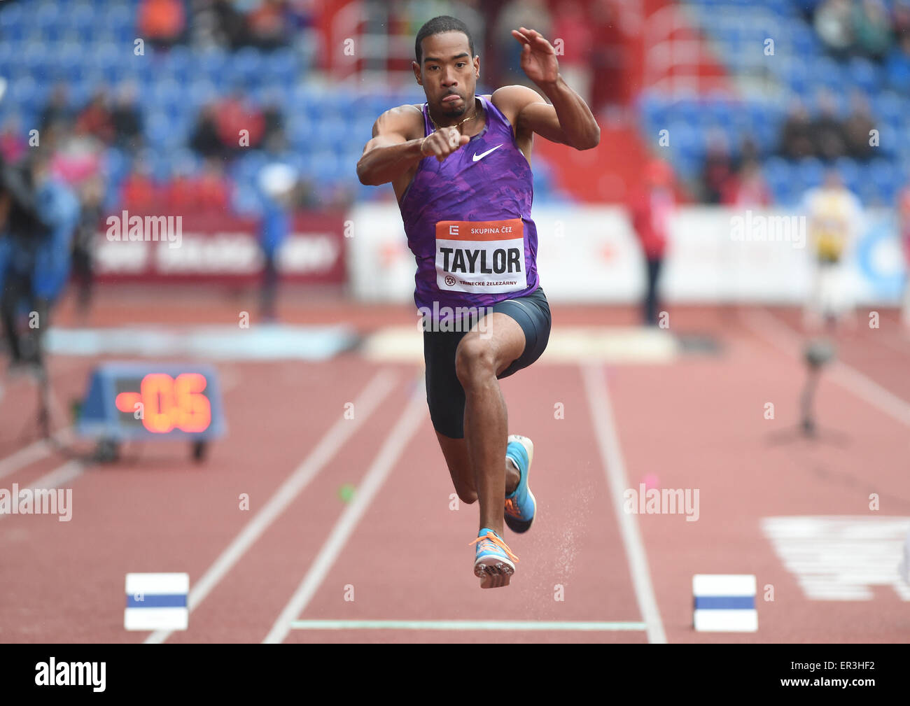 United States' Christian Taylor wins gold in the men's triple jump ...
