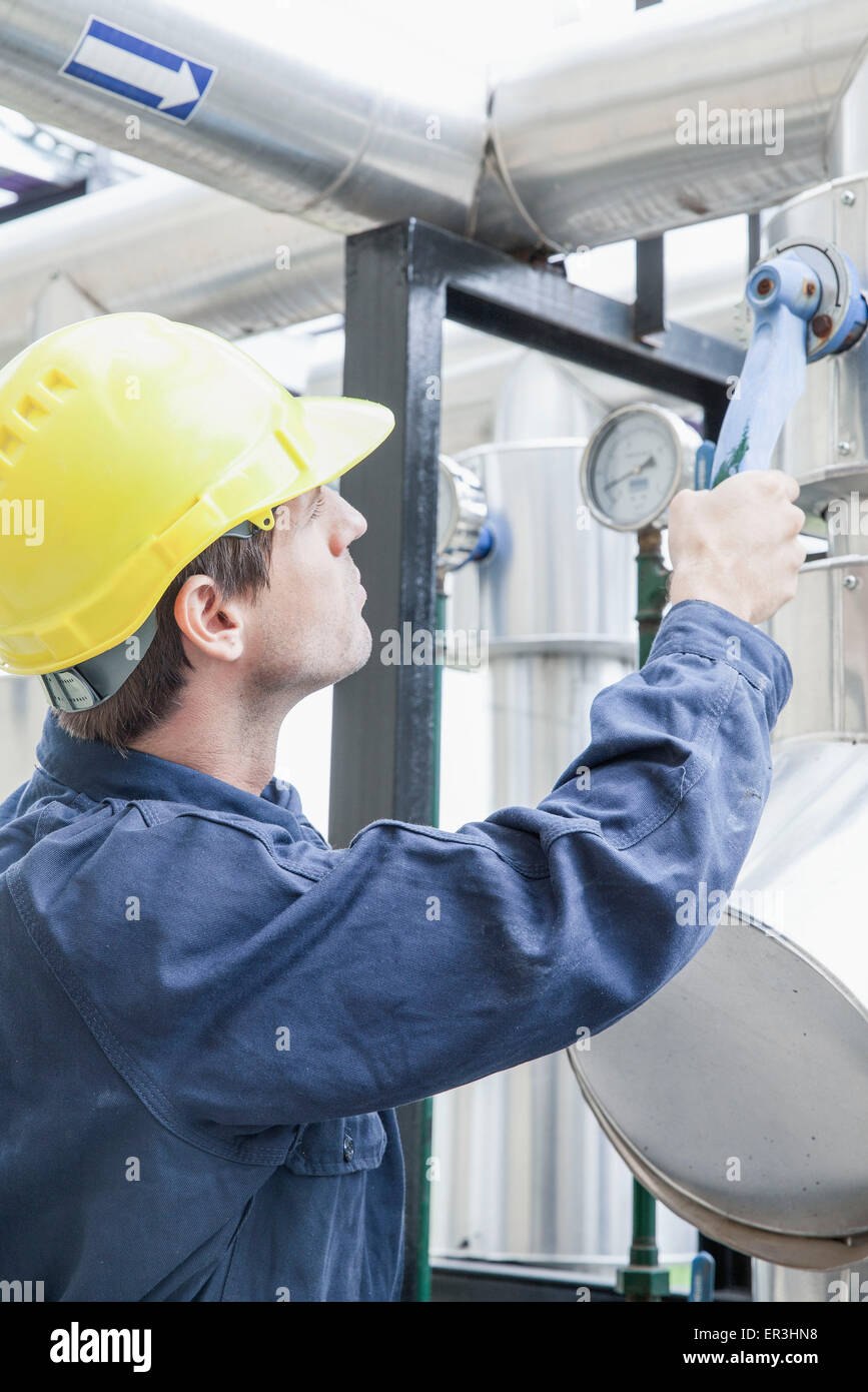 Working on industrial hi-res stock photography and images - Alamy