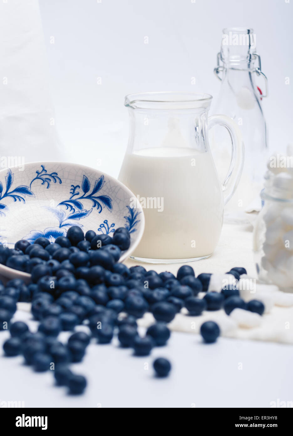 Breakfast cake hi-res stock photography and images - Alamy