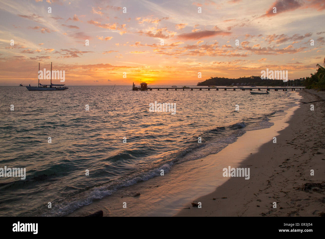 Beautiful sunset in fiji hi-res stock photography and images - Alamy