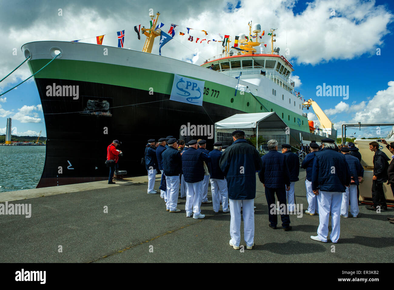 Sassnitz, Germany. 26th May, 2015. Sea shanty musicians stand in front ...