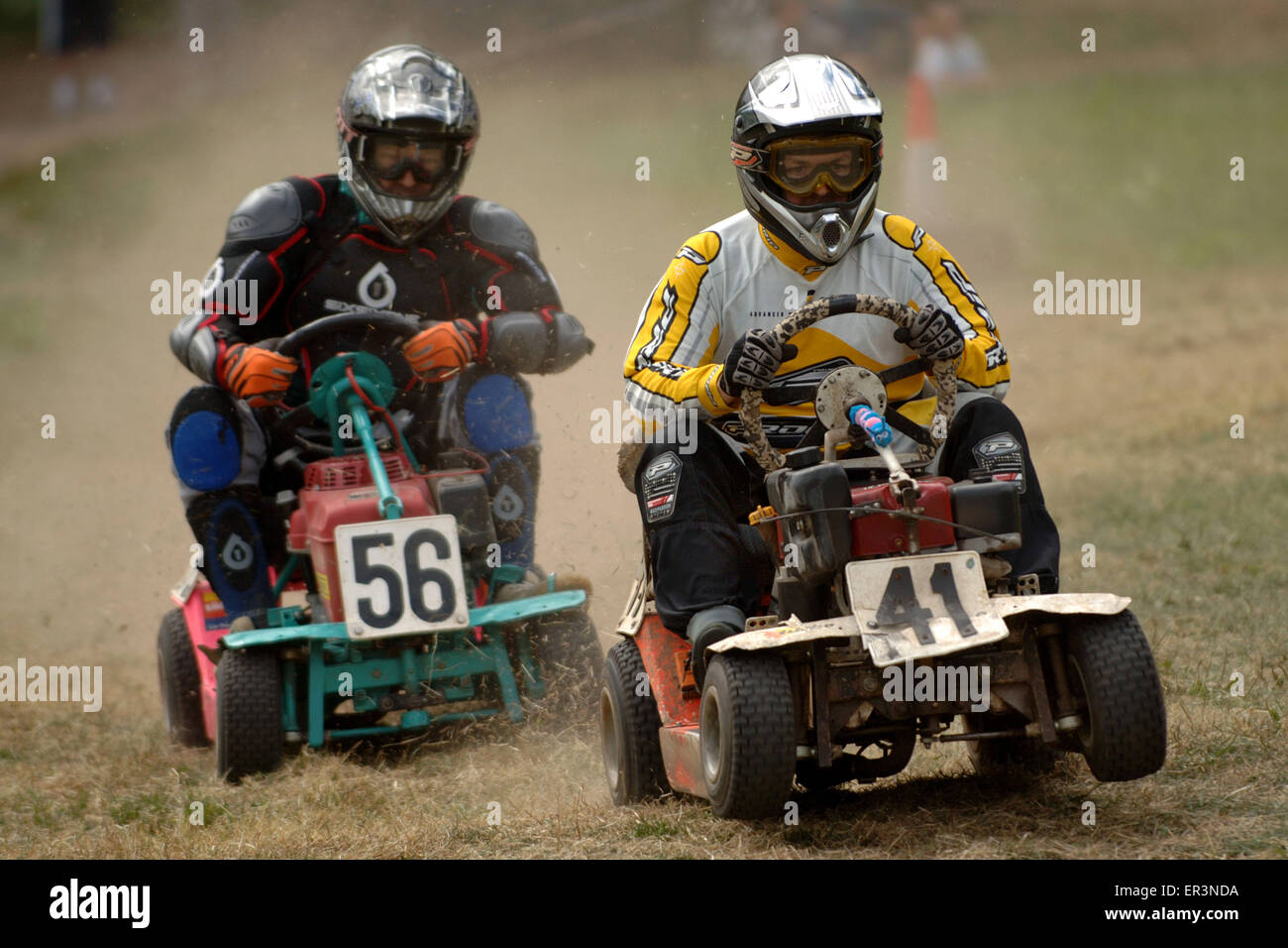 Lawnmower racing hi-res stock photography and images - Alamy