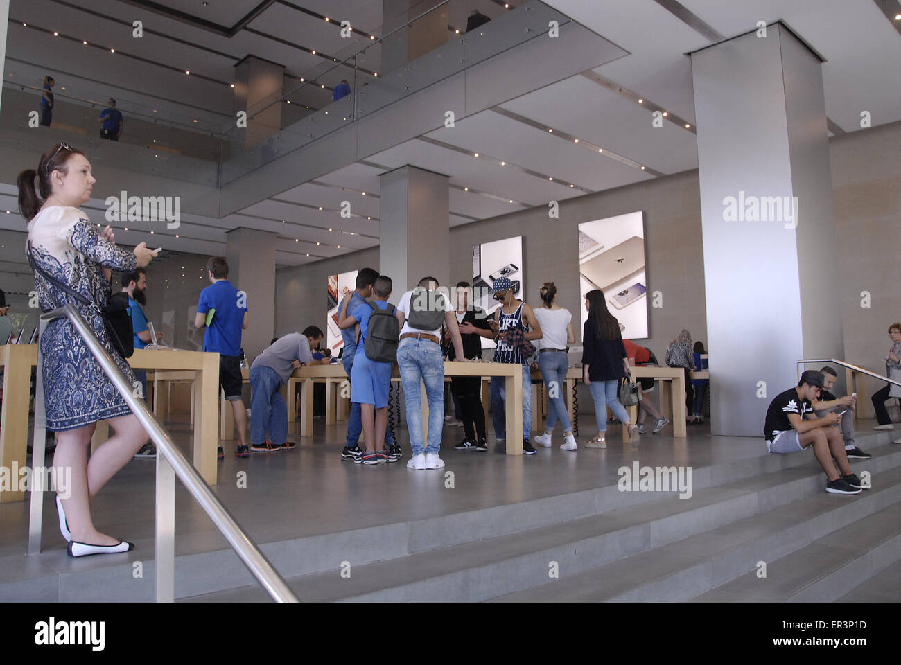 Barcelona, Spain. 26th May, 2015. Consumers at appl store inspecting ...