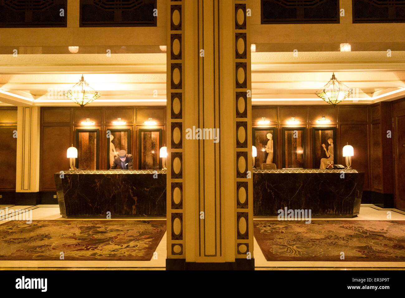 Hotel Front Desk High Resolution Stock Photography and Images - Alamy