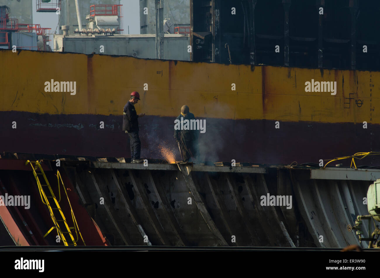 Turkish Ship Breaking Yards at Aliaga near Izmir Turkey Stock Photo - Alamy