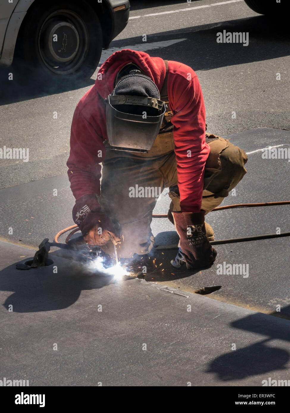 Arc welding machine hi-res stock photography and images - Alamy
