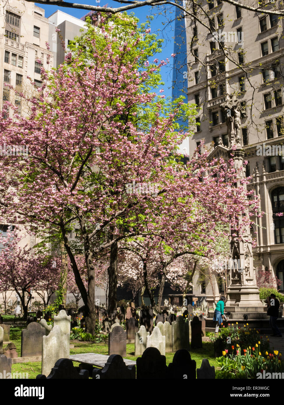 Trinity Church Cemetery, NYC Stock Photo - Alamy