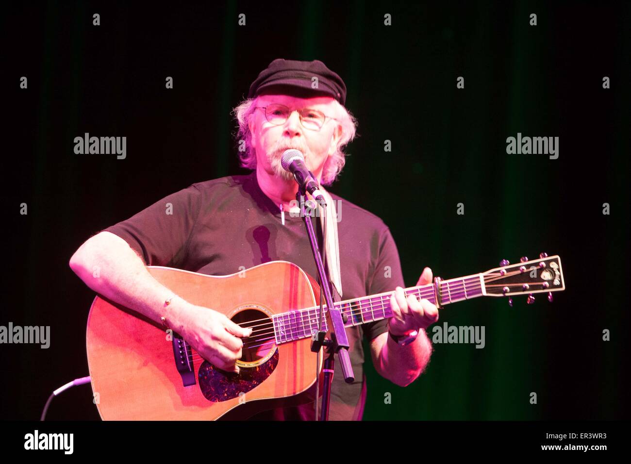 Tom paxton hi-res stock photography and images - Alamy