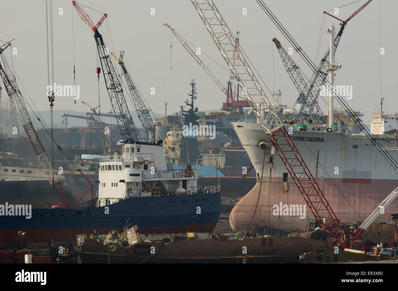 Turkish Ship Breaking Yards at Aliaga near Izmir Turkey Stock Photo - Alamy