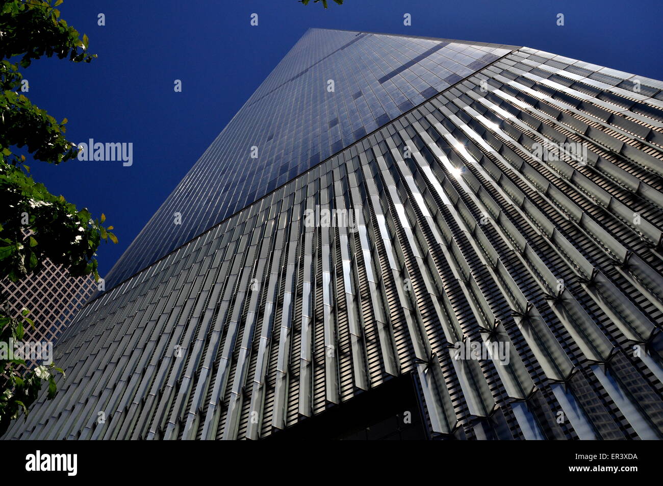 New York City: South front of the 110 story 1,776 foot high One World ...