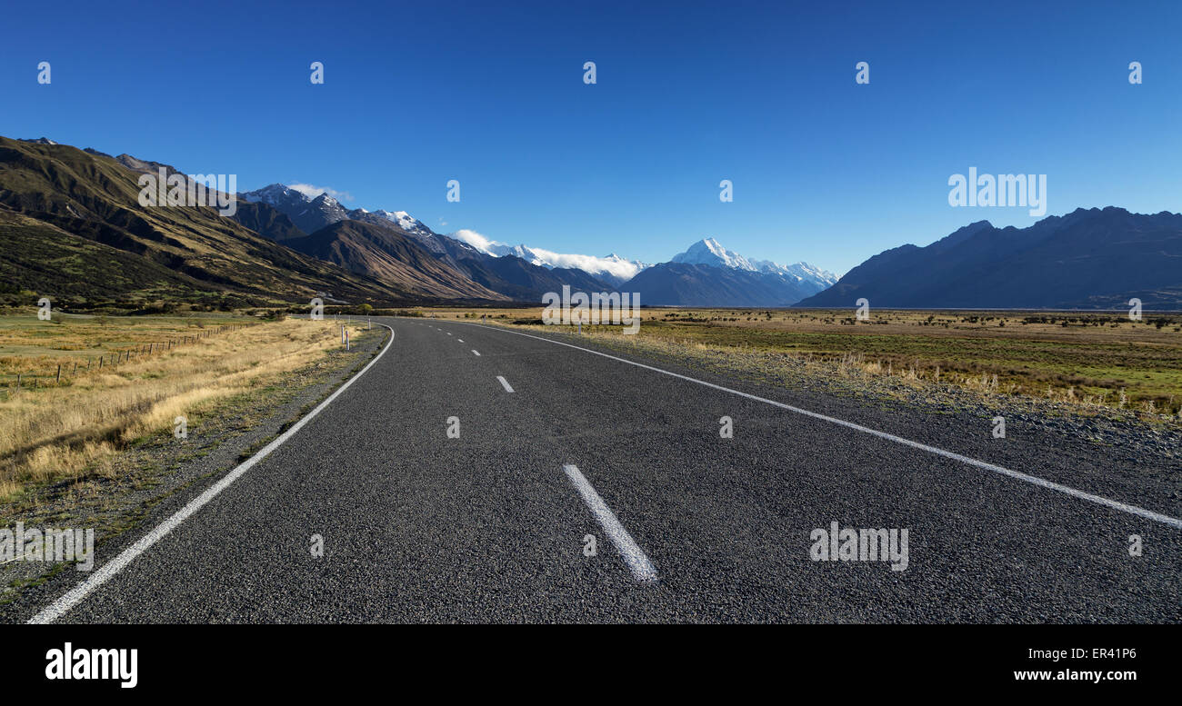 Mt cook road lake hi-res stock photography and images - Alamy