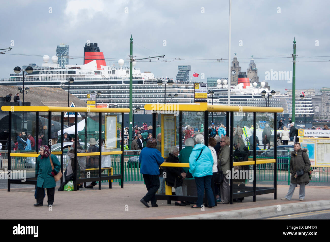 Three Queens, Queen Elizabeth, Queen Mary 2, Queen Victoria, Cunard ...