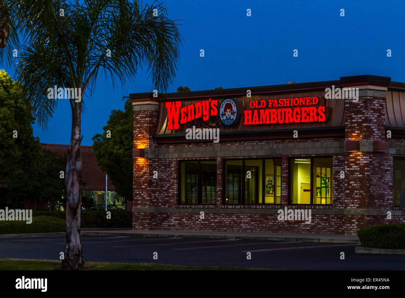 Wendys restaurant hi-res stock photography and images - Alamy