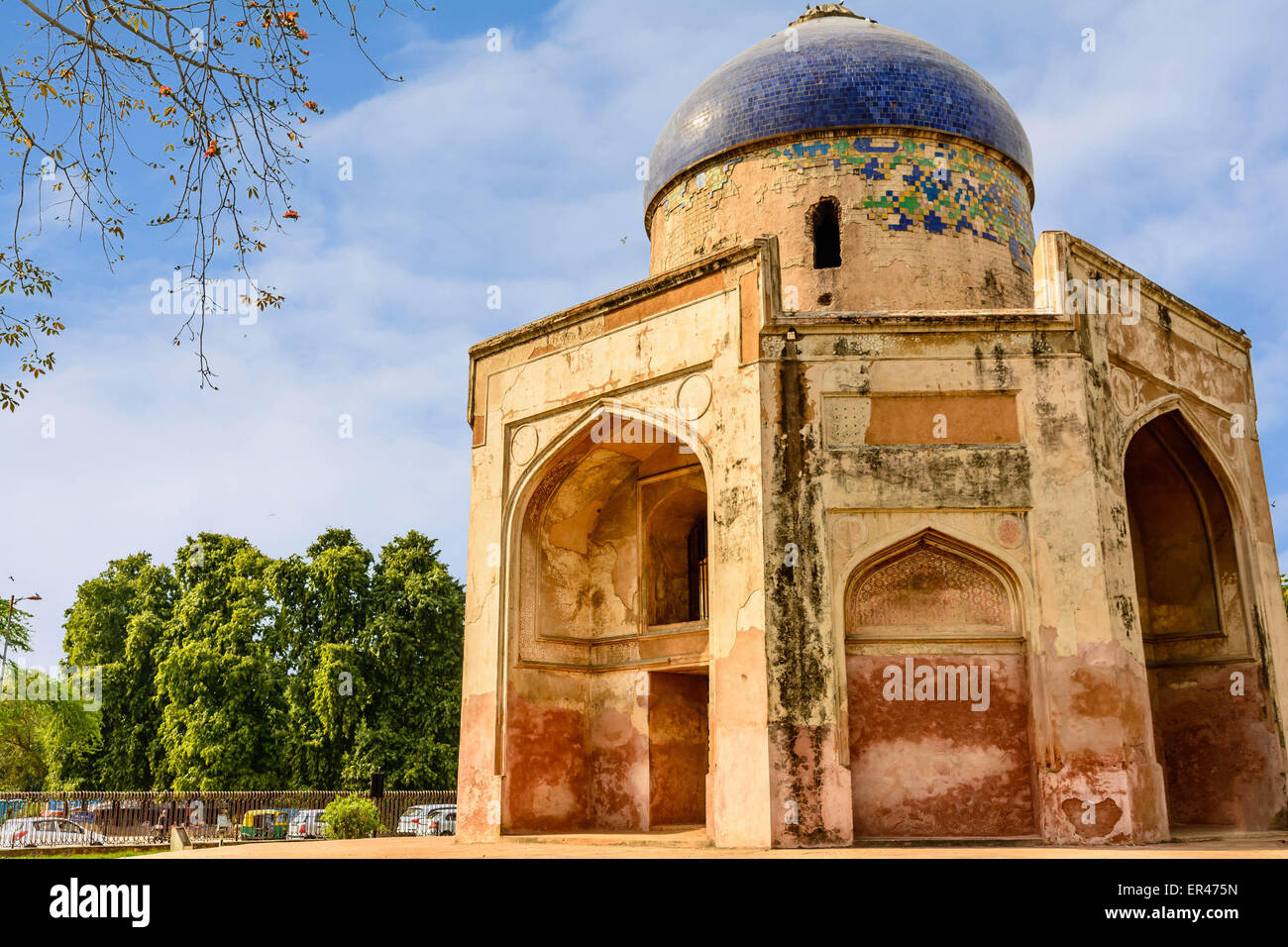 Isa Khan Tomb in New Delhi Stock Photo - Alamy