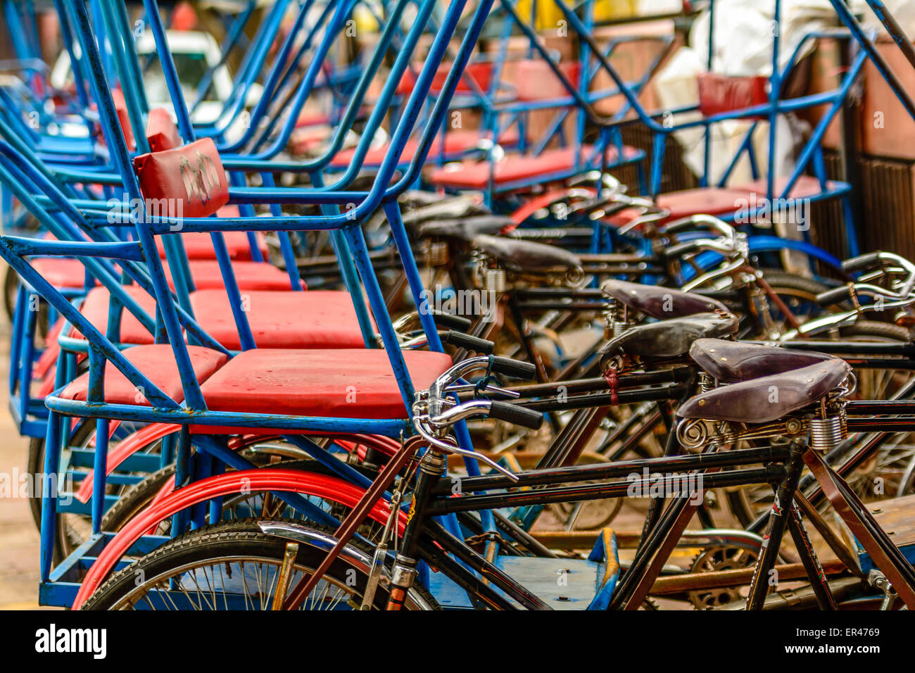 India cycle rickshaws hi-res stock photography and images - Alamy