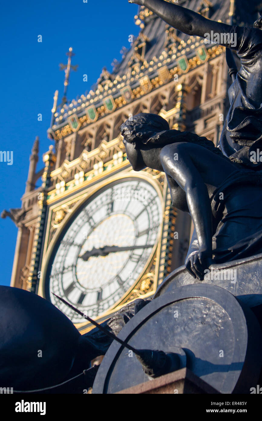 Big ben elizabeth tower clock face hi-res stock photography and images ...