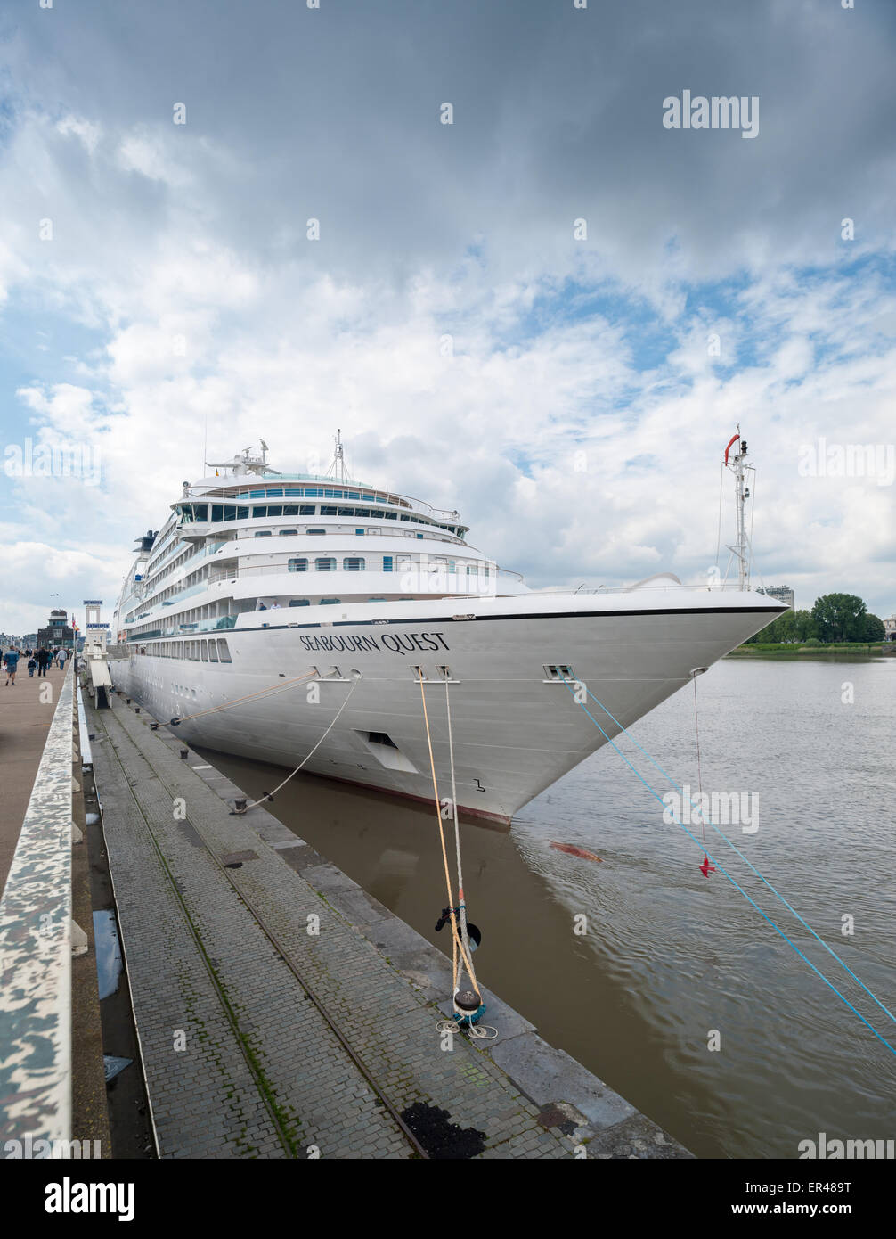 Mv seaborn quest hi-res stock photography and images - Alamy