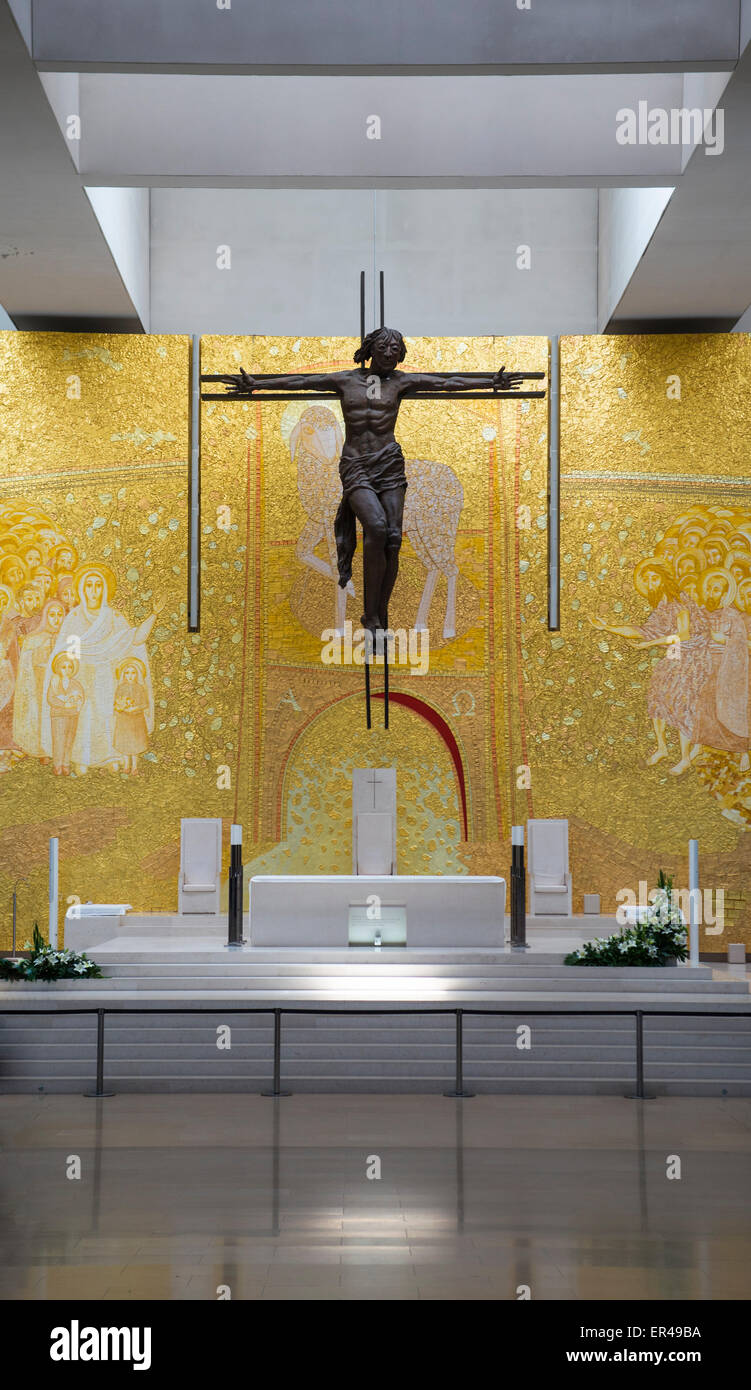 Portugal fatima statue jesus hi-res stock photography and images - Alamy