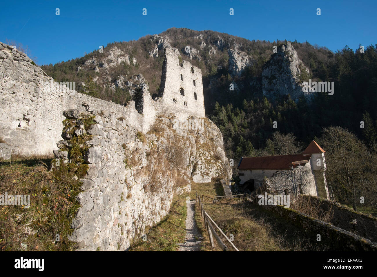 Slovenia grad kamen kamen castle hi-res stock photography and images ...