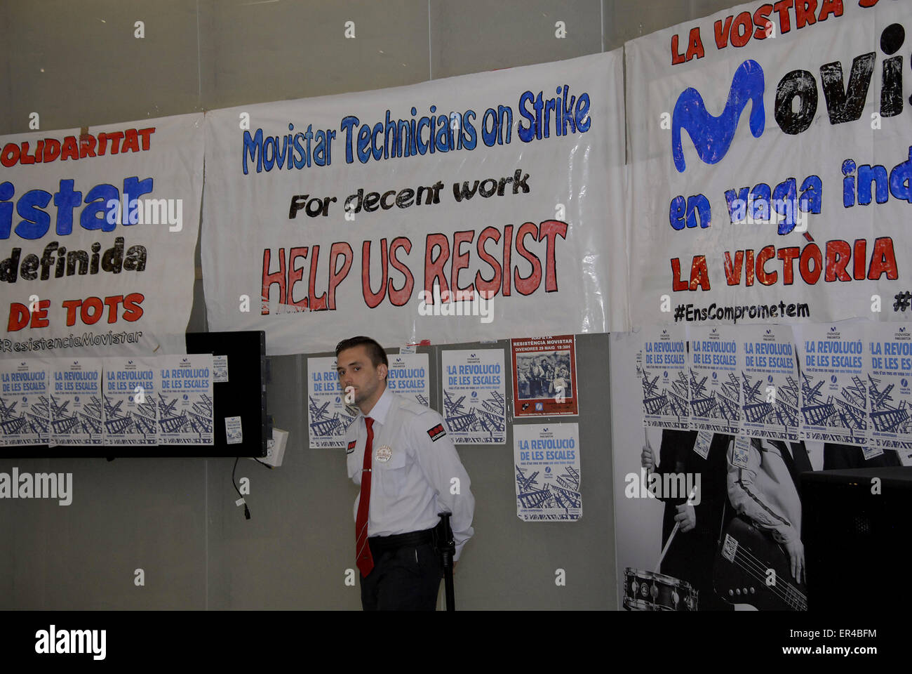 Barcelona, Spain. 27th May, 2015. Day 51 and workers from movistar ...