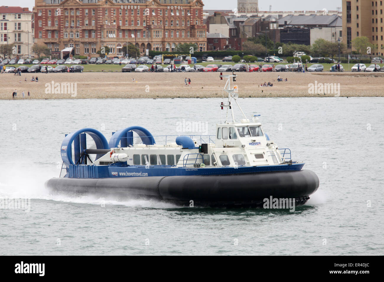 The Hovercraft 'Island Express' leaving Southsea on its way to Ryde on ...