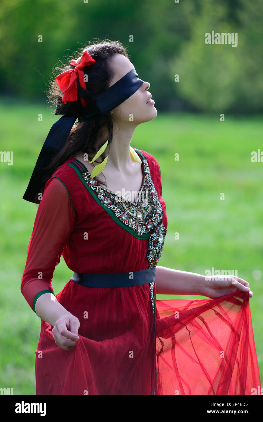 Blindfold hi-res stock photography and images - Alamy