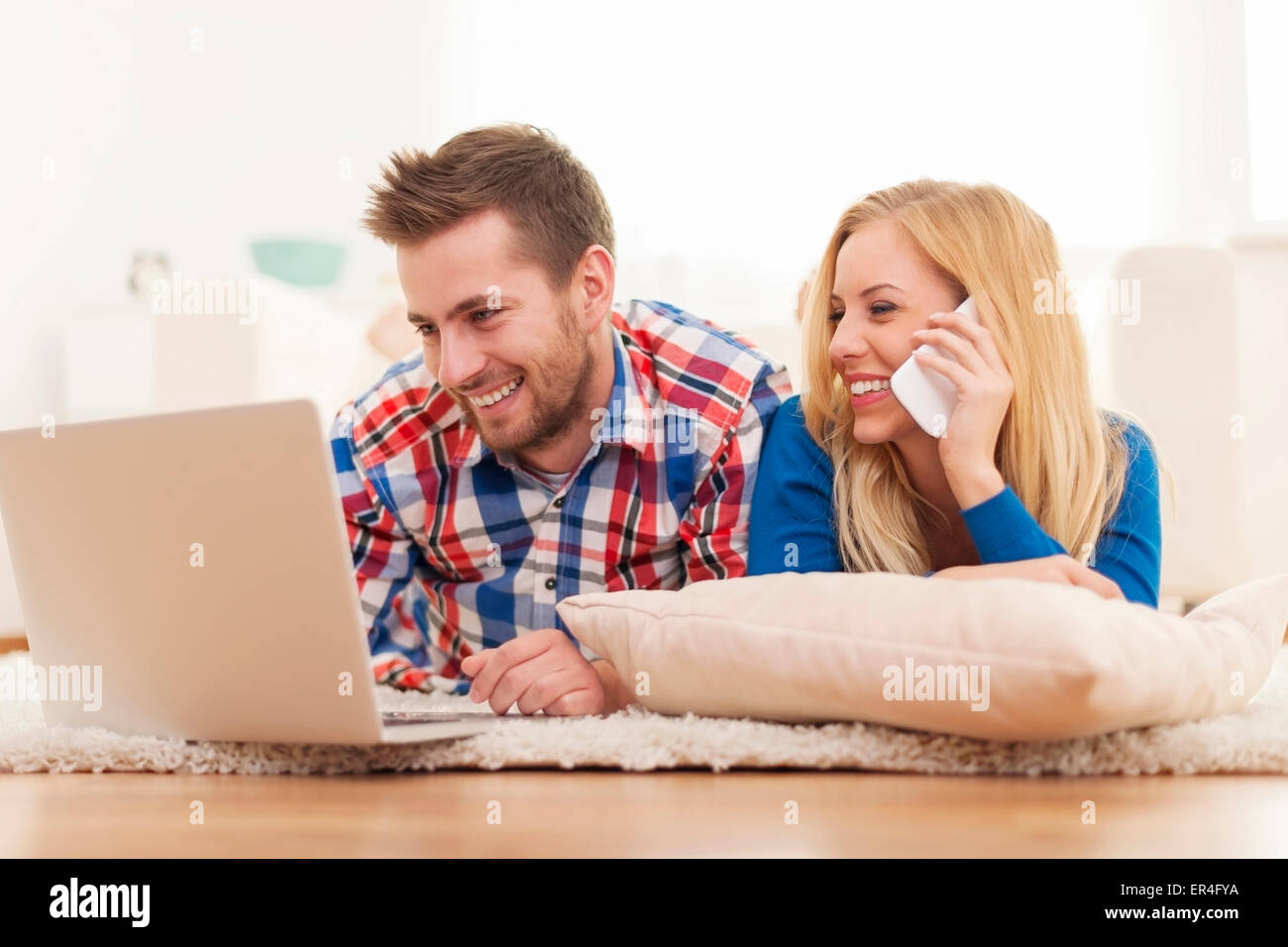 Young couple making online order Stock Photo - Alamy