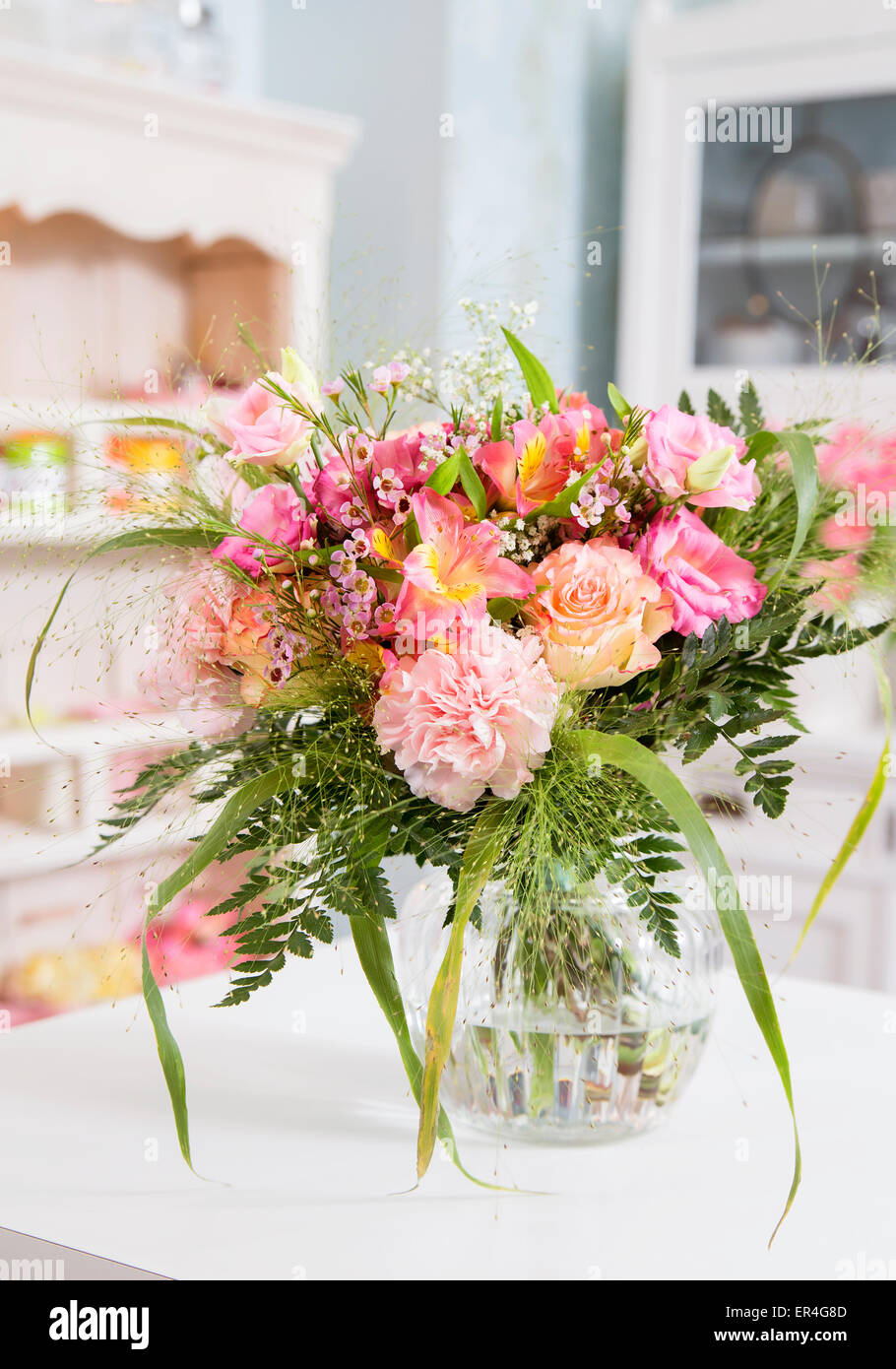 A composition of flowers in the vase Stock Photo - Alamy