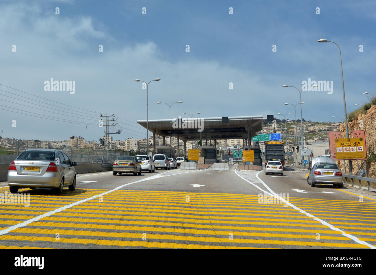Palestine Wall Checkpoint High Resolution Stock Photography and Images ...