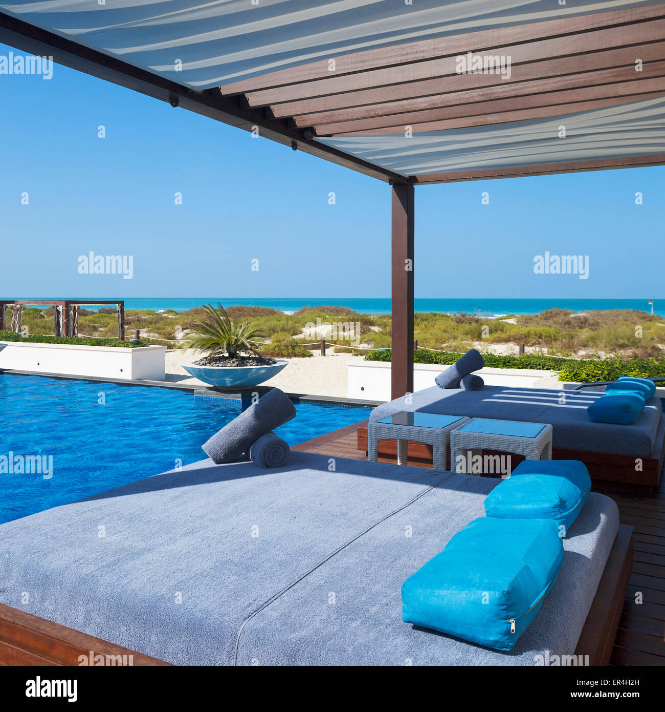 Tanning Bed Stock Photos & Tanning Bed Stock Images - Alamy