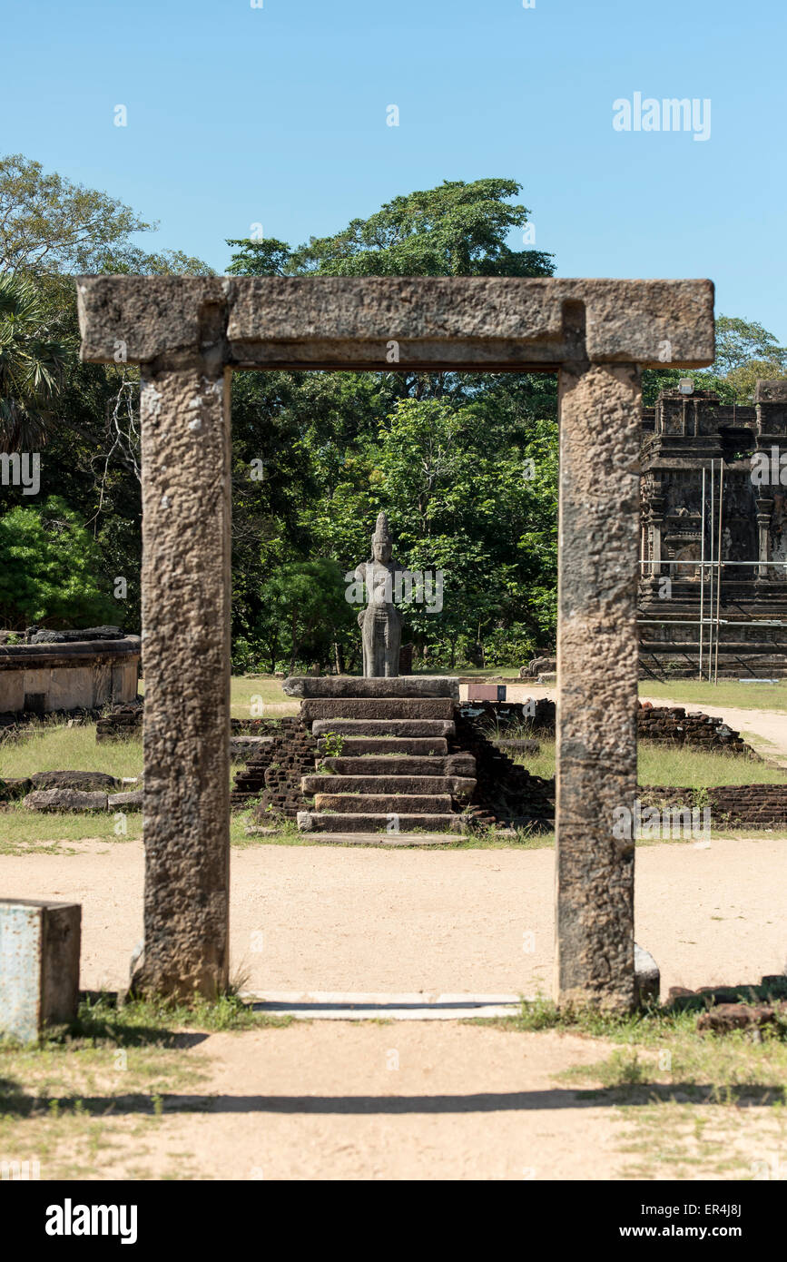 Bodhisattva Shrine Statue seen through Columns of Atadage, Sacred ...