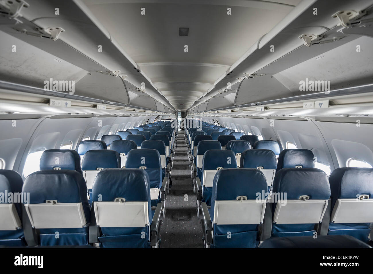 Airplane seats empty hi-res stock photography and images - Alamy
