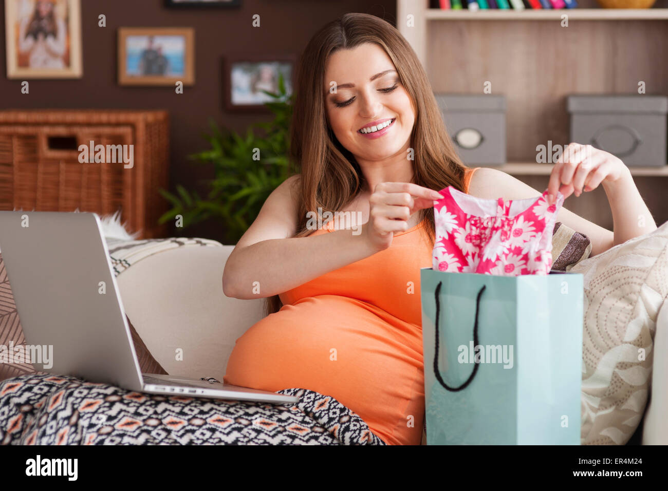 Future mother hi-res stock photography and images - Alamy