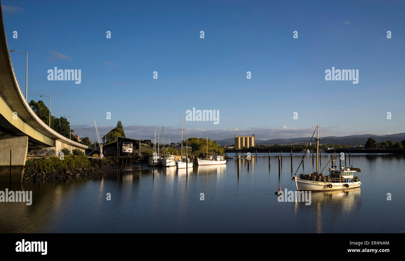 TAMAR RIVER Launceston Stock Photo - Alamy