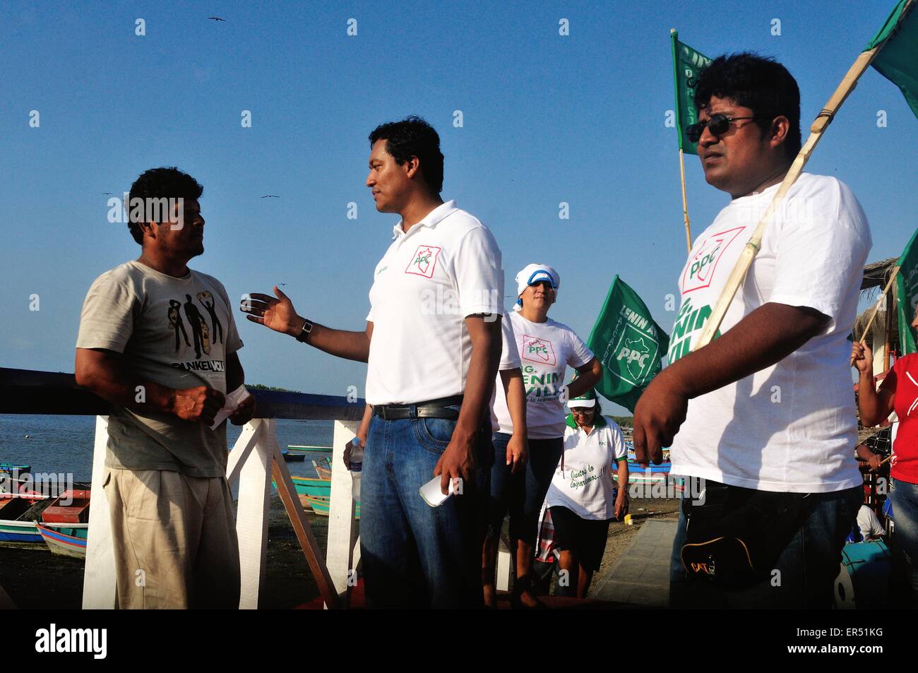 Lenin Avila political campaign in PUERTO PIZARRO . Department of Tumbes ...