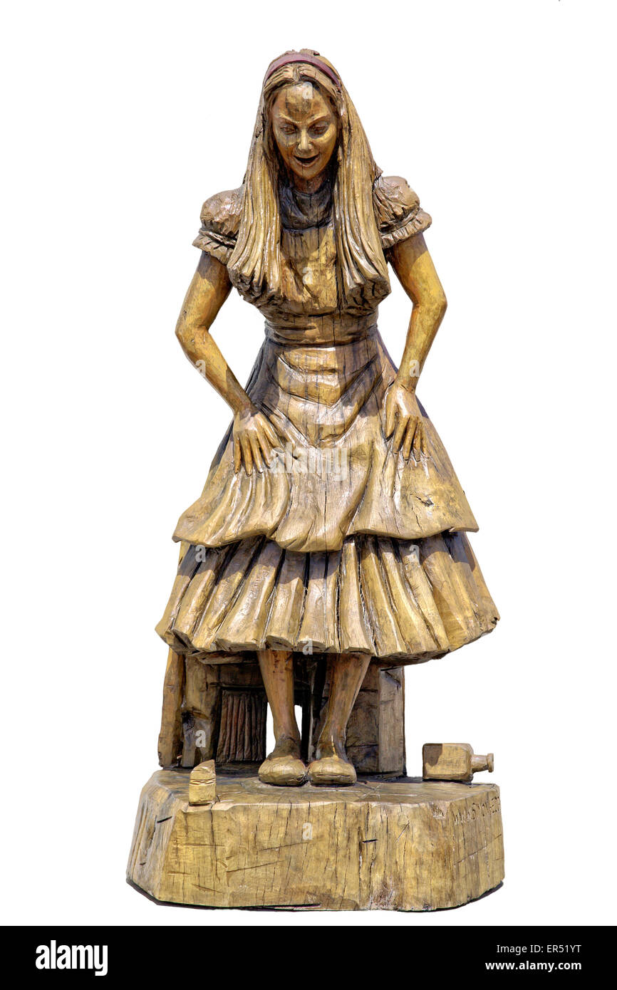 Alice oak carving in Llandudno by Simon Hedger for the town's ...
