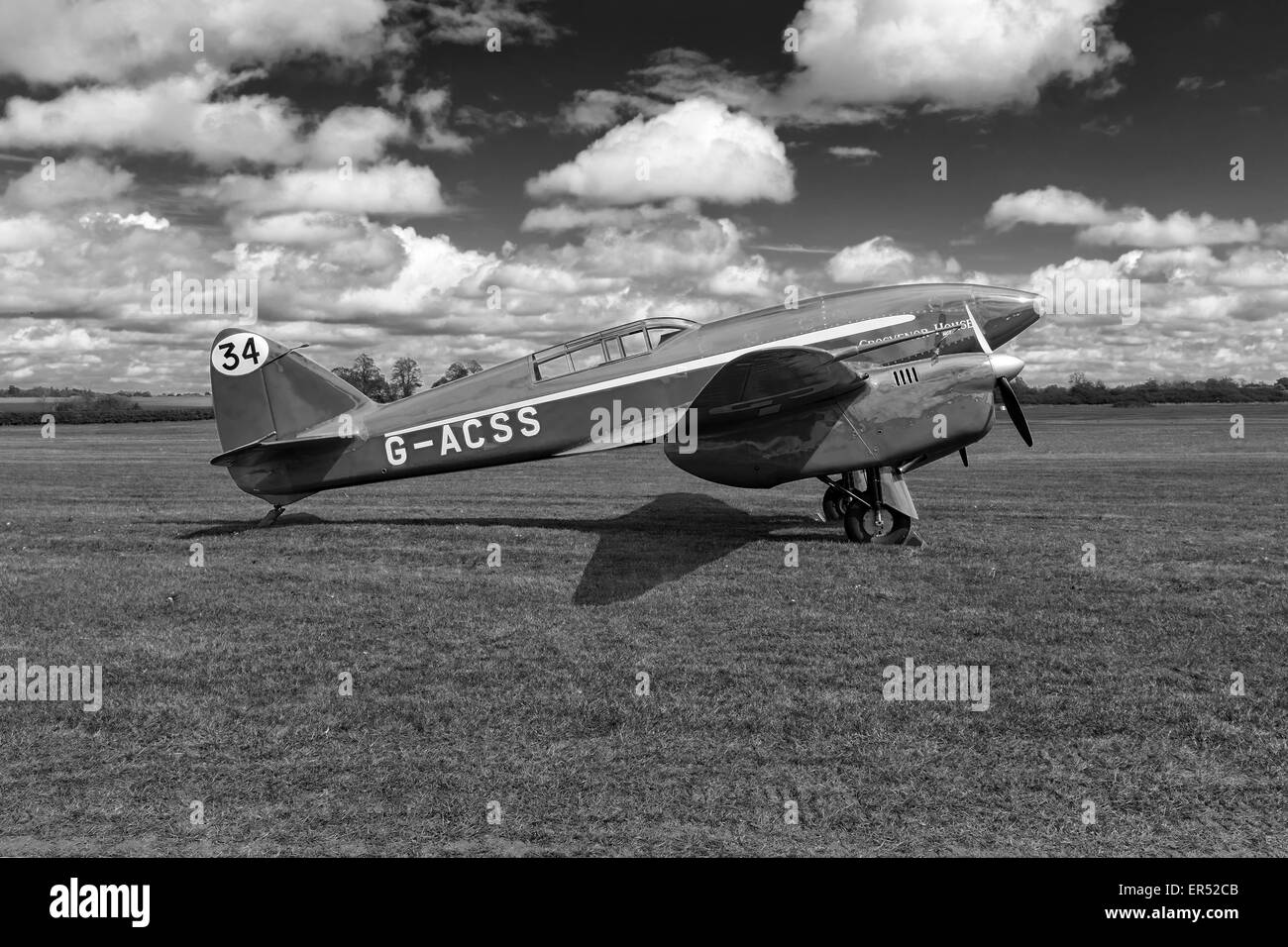 De Havilland DH88 Comet racer at The Shuttleworth Collection, Old ...