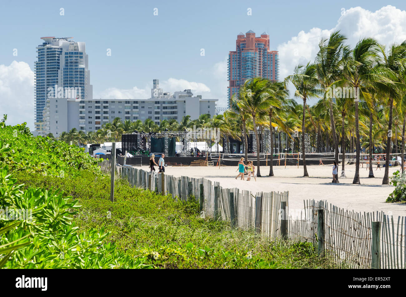 Miami beach, Florida people relaxing on a beach Stock Photo - Alamy