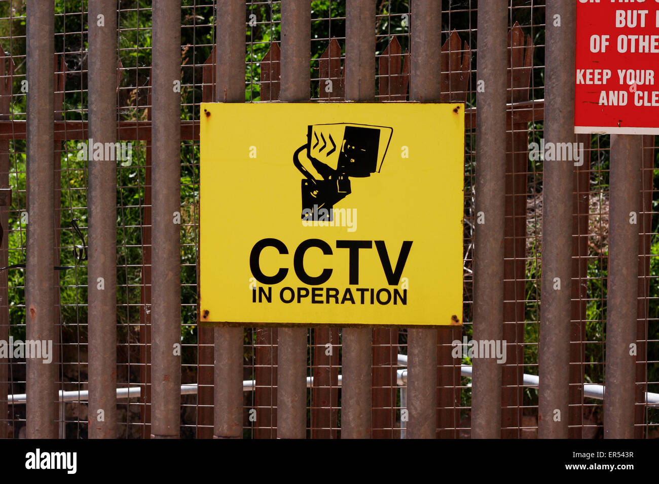 Sign cctv in operation hi-res stock photography and images - Alamy