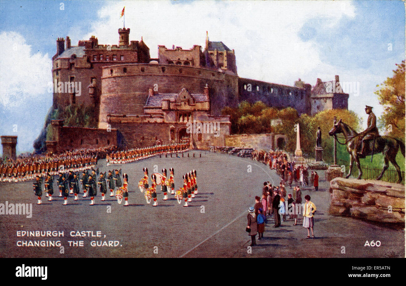 Guard edinburgh castle hi-res stock photography and images - Alamy