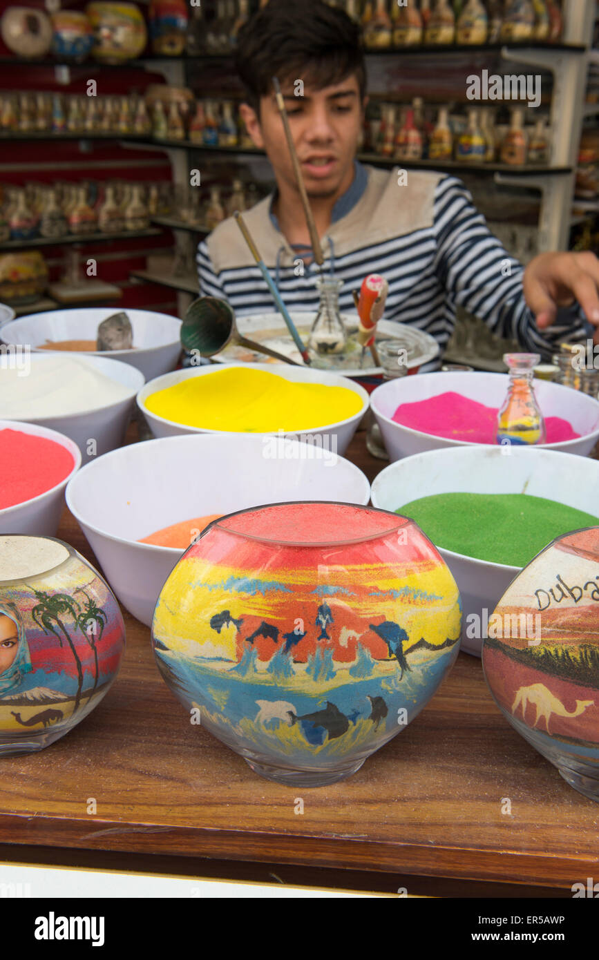 Uae traditional crafts hi-res stock photography and images - Alamy