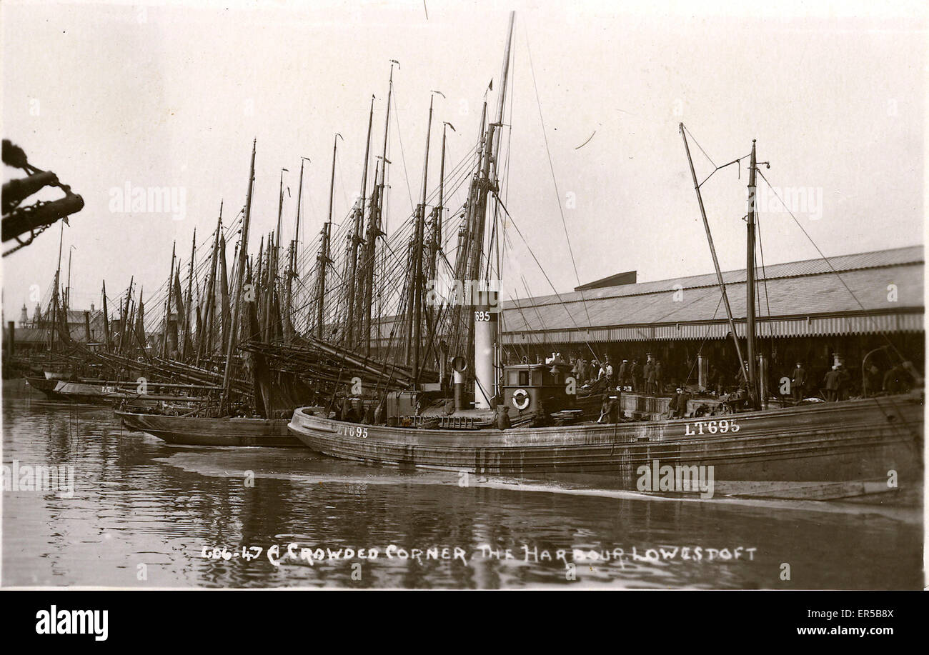 Lowestoft harbour suffolk hi-res stock photography and images - Alamy