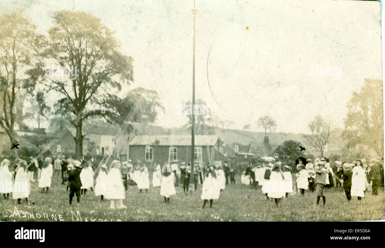 Maypole, Ashorne, Warwick, near Wellesbourne, Warwickshire, England ...